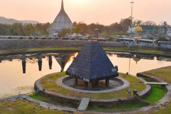 Locals Frustrated As Guwahati’s Gateway Remains Abandoned