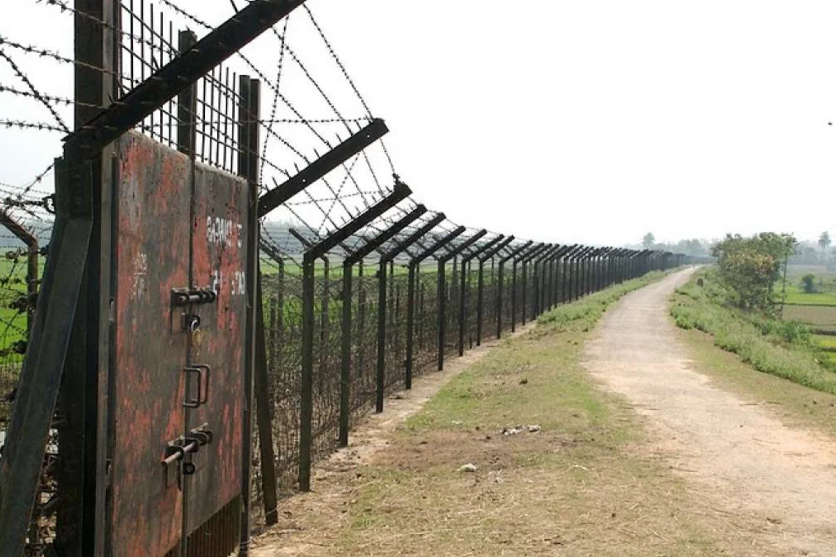 3,232.218 Km Of 4,096.7 Km Indo-Bangla Border Fenced, Centre Informs ...