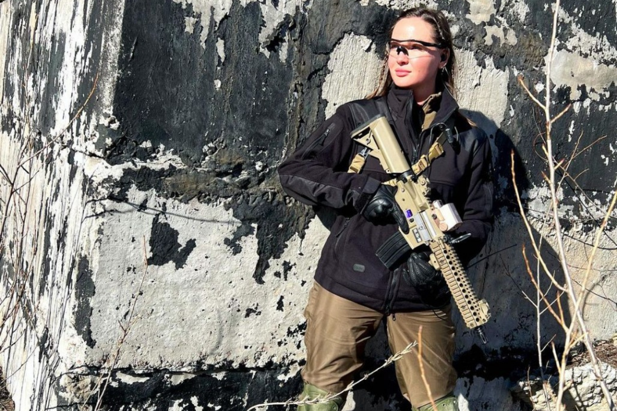 Former Miss Ukraine Joins Fight Against Russia