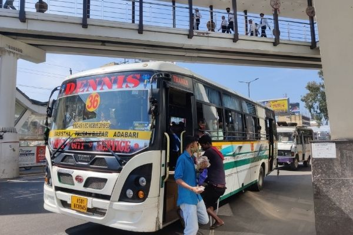 Guwahati: Bus Passengers Find ‘Cheap’ Travel Options From Khanapara