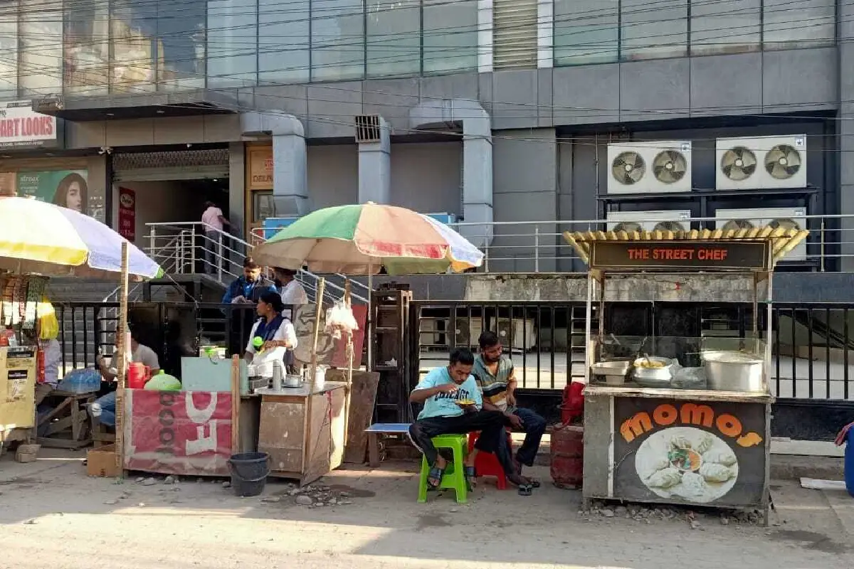 GMC Announces Street Vending Zones Without Proper Survey