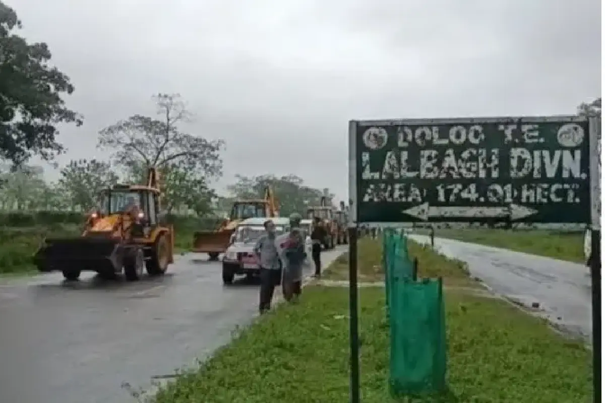 SC Brakes On Greenfield Airport At Doloo Tea Estate