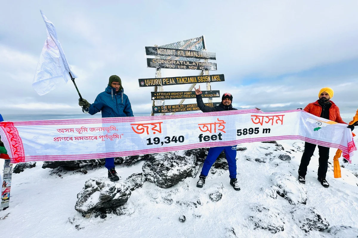 Guwahati Boys Scale & Hoist Tricolour On Mount Kilimanjaro On Republic Day