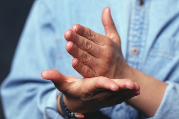 How To Sign Your Way To A Better Understanding Of The Deaf